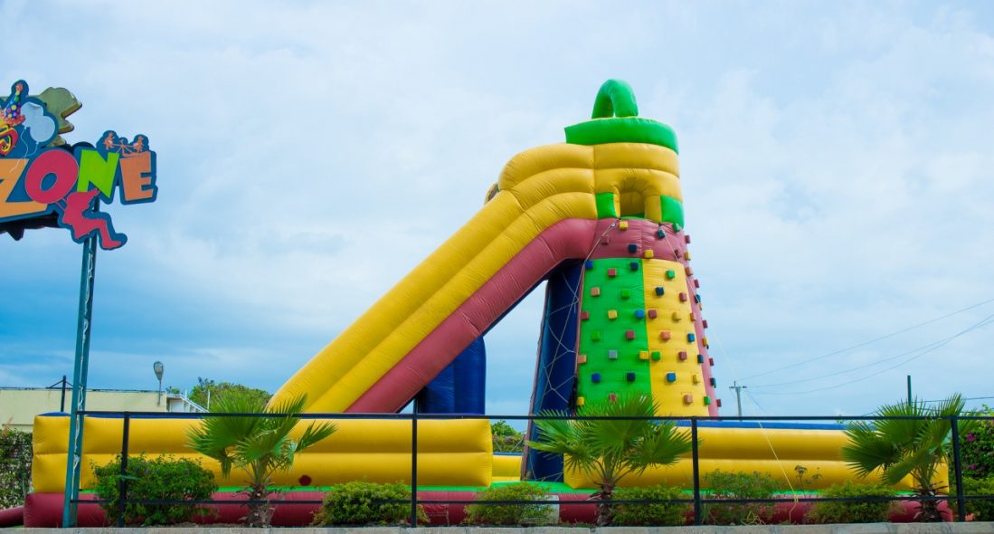 Rock Climber Inflatable w/ Single Lane Dry Slide